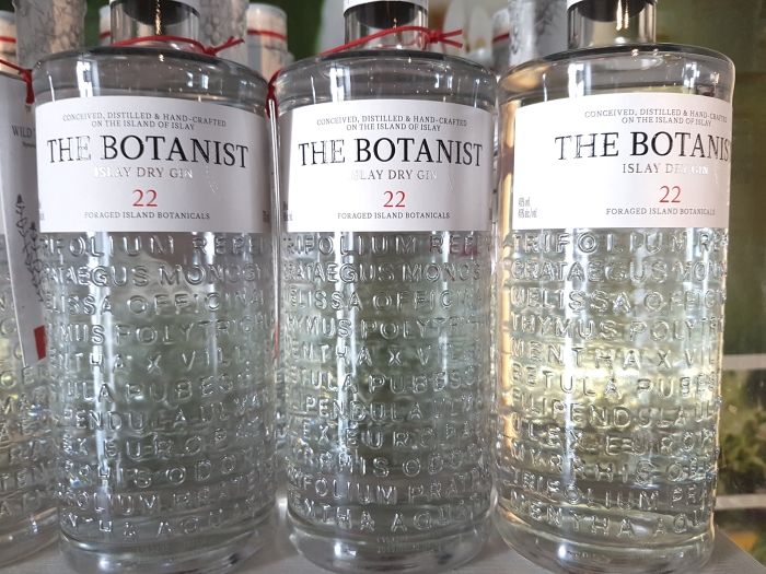 Guide to Scottish Gins and Distilleries | Travel Distilled
